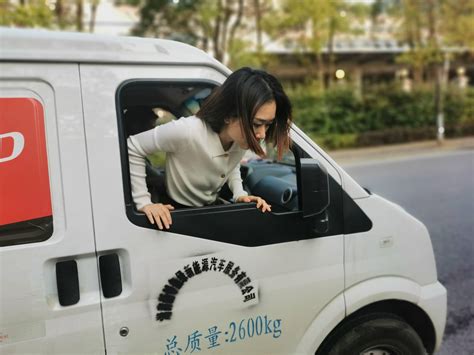货拉拉司机案二审律师：已阅卷，司机能否预见跳车是焦点之一车某