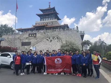 傳承五四精神，泉城導遊義工為濟南的建設者們講泉城 每日頭條