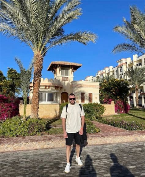 Привет Я Роман Ищу девушку для серьезных отношений ☺ 2025 Знакомства и общение ВКонтакте