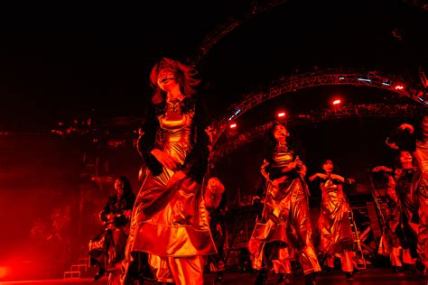 櫻坂46のライブでしか味わえない快感をもたらすものとは？「4thアニラ」からその正体を紐解く｜Bezzy[ベジー]｜アーティストをもっと好きになるエンタメメディア