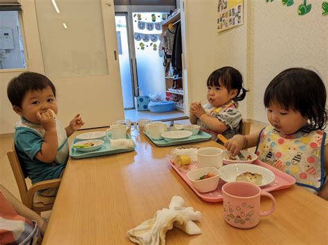 お昼ご飯の様子♪ こもれび保育園よりお知らせ 札幌市白石区の企業主導型保育園 こもれび保育園