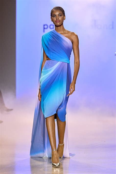 帕莫拉·罗兰 Pamella Roland 202324秋冬高级成衣秀 New York Fall 2023 天天时装 口袋里的时尚指南
