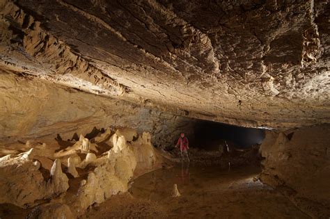 Grotte De La Doye Vers Les Nans Jura GCPM