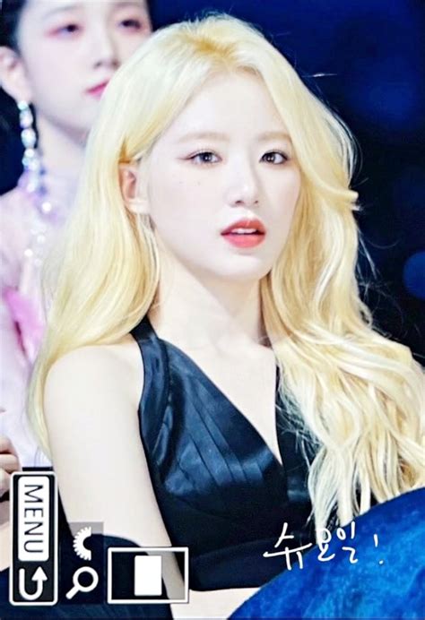 Gi Dle舒華mma「金髮深v＋高開衩」台下這幕神到瘋傳！本尊卻嗆：奈我何 舒華金髮紅毯、gi Dle得獎、gi Dlemma、mma舒華、gi Dlenxde、舒華