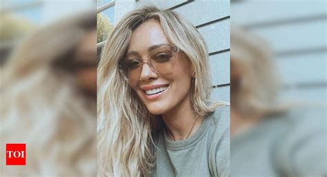 Hilary Duff Flaunts Toned Abs English Movie News Times Of India
