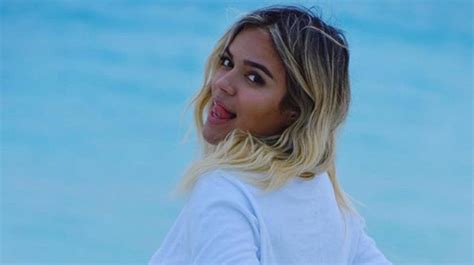 VIDEO Así se ve Karol G como toda una bebesita Minuto