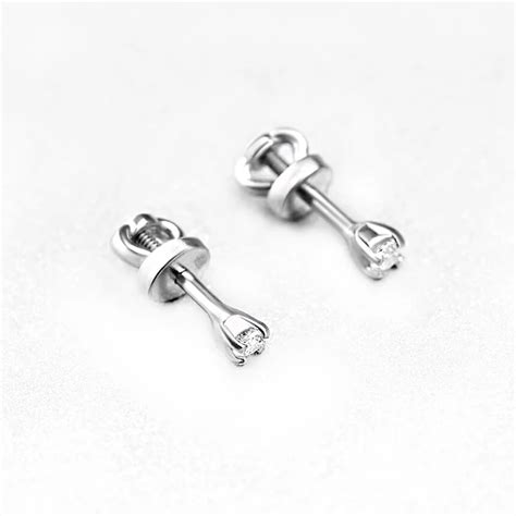 Серебряные серьги пусети с куб окс циркония арт 29103р цена 473 грн фото купить в