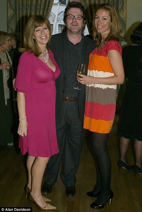 Pregnant Kate Garraway Glows With Health And Shows Off Her Growing