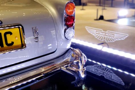 【画像ギャラリー】25台限定の「ボンドカー」は4億6000万円！ マシンガンまで再現したアストンマーティン「db5」は公道走行できる