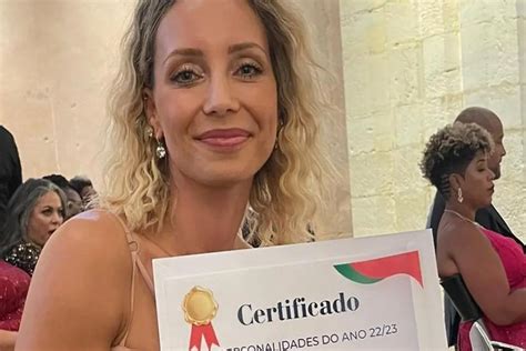 Luciana Abreu agradece eleição de melhor personalidade