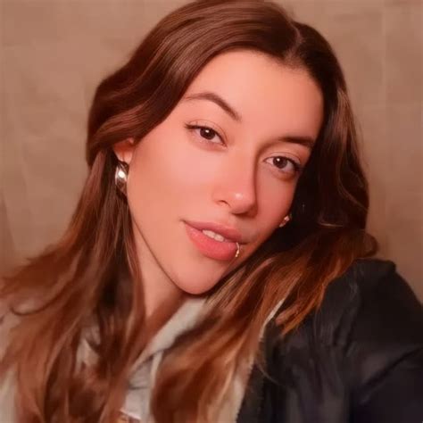 Lucía luu saruf Threads Say more