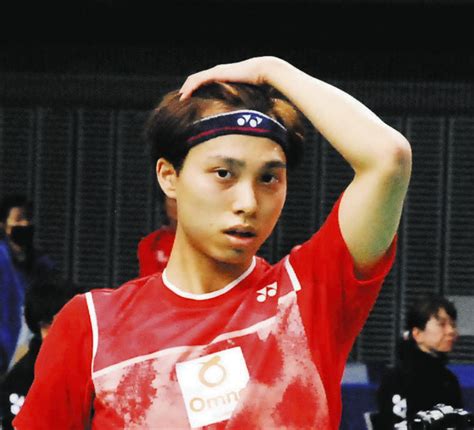 準決勝棄権の奈良岡功大「過密日程による疲労と複数のけが」と父・浩コーチ『迷うなら出るな』【全日本バドミントン】：中日スポーツ・東京中日スポーツ