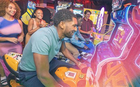 Arcade Games And Bowling In Jacksonville Fl Bowlero Southside