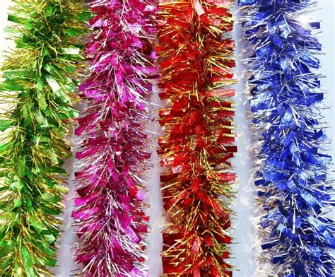 Badu Bg Комплект от четири броя коледни гирлянди в зелен розов червен и син цвят Badu Bg