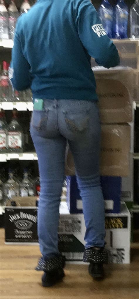 Tight Jeans Worker 3 Pic