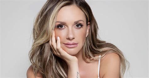 Carly Pearce Earns 4th Number One Song What He Didnt Do