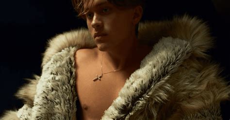 Introducing Witherspoon Phillippes Heartthrob Son Deacon • Instinct