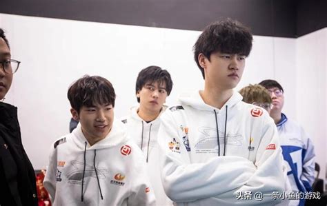 重慶狼隊fly與武漢estar坦然最佳對抗路之爭，再次證明坦然第一 每日頭條