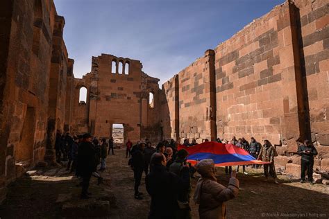 Հայ թուրքական սահմանին տեղադրվեց ՀՀ դրոշը լուսանկարներ