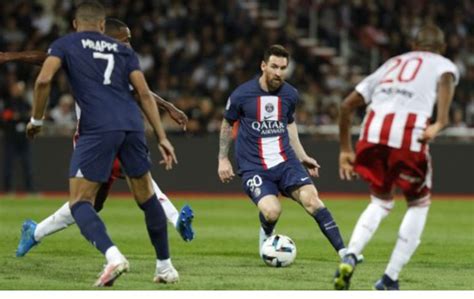 ¡messi La Figura Psg Venció 3 0 A Ajaccio Y Se Consolida En El Primer