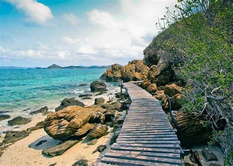 เกาะขาม สัตหีบ Thauland Beautiful Destinations Wonderful Places