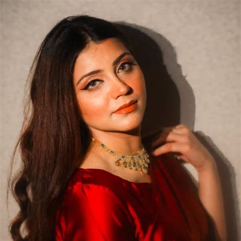 Irza Khan Irza Khan • Instagram Photos And Videos