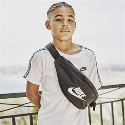 Ramell Carter 🇬🇧🇯🇲 Contact Info Find Influencer Numbers Address Email In 1 Influencer