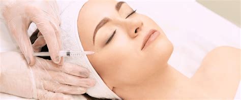 Esthetician Vs Dermatologist Which One To Visit Glowalley