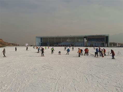 2023西柏坡温泉滑雪场玩乐攻略 有个别教练看着你跌倒非但不 去哪儿攻略