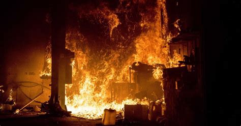 Атака на Одессу — РФ ударила шахедами по жилому дому