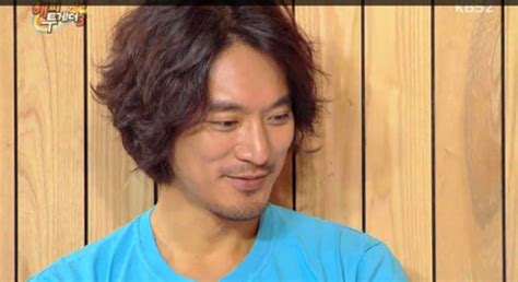 배우 김민준 취재진에 손가락 치켜 든 이유 알고보니 전자신문