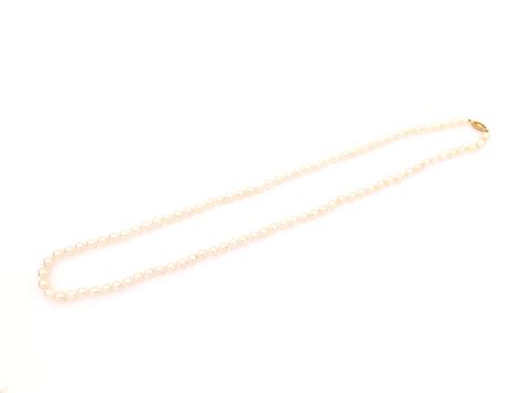 Lot Single Strand Pearl Necklace With 14k Gold Clasp
