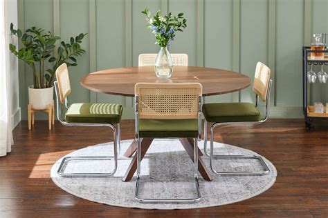 What Shape Dining Table Is In Style Storables