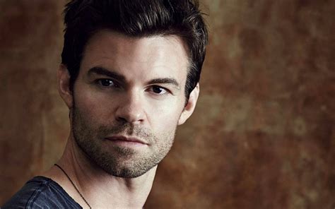 Daniel Gillies Vampire Diaries