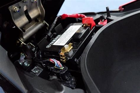 Mengenal Perbedaan Aki Basah Dan Aki Kering Pada Motor Kumparan Com