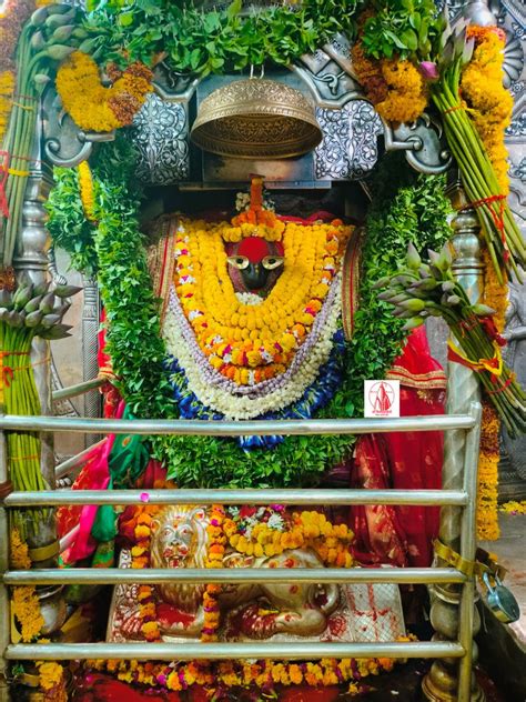 माँ विन्ध्यवासिनी श्रृंगार आरती दर्शन।।ईशू बाबा On Twitter आज