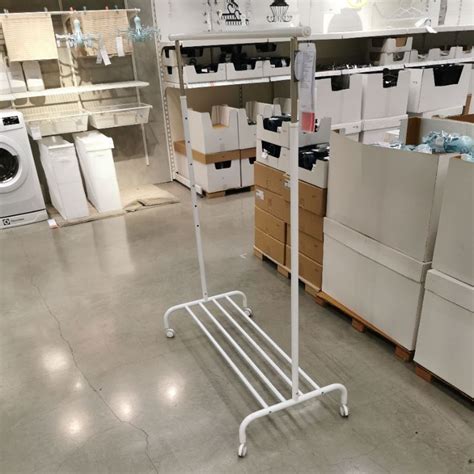 Ikea แท้ค่ะ ขายถูกมากๆ ราวแขวนผ้า มีล้อเลื่อน ราวตากผ้า ปรับระดับได้
