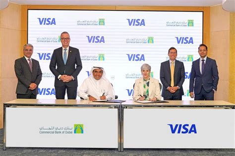 بنك دبي التجاري يوقع اتفاقية شراكة استراتيجية حصرية مع فيزا