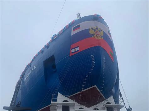 Балтзавод спустил на воду атомный ледокол Чукотка проекта 22220 Северо Запад Интерфакс Россия