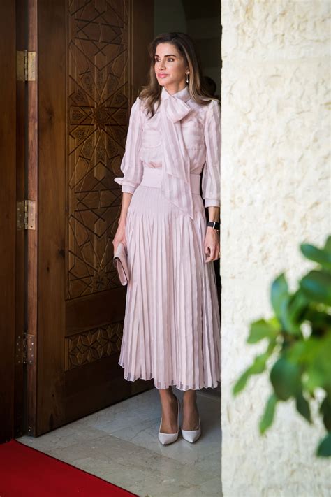 queen rania of jordan already has the must have skirt you ll be wearing next spring vogue