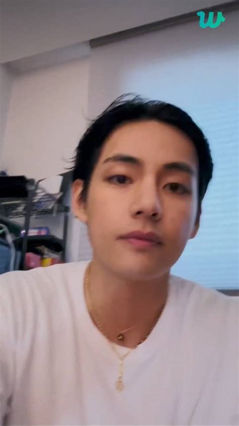 Bts Community Posts テヒョン、色々とストレス溜まるだろうけど、パリでのお仕事頑張ってね👍💜 落ち着いたら元気な顔を見せ