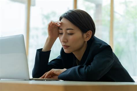 6割以上が夏から秋にかけての体調不良を経験するも、ほとんどが「秋バテ」を知らず 対策には「睡眠」や「腸活」が効果的 Amp アンプ