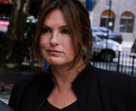 Pin By Angela Noer On Celebrities Olivia Benson Olivia Mariska Hargitay