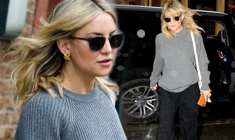 Kate Hudson Steps Out In Nyc In Ankle Boots And Trousers Daily Mail Online