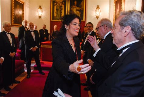 Eva Díaz Pérez ingresa en la Academia de Buenas Letras