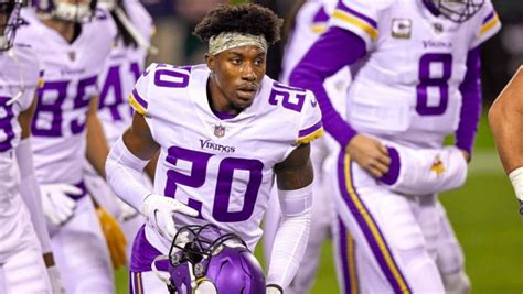 Nfl First Round Pick And Former Tcu Star Jeff Gladney Tragically Dies