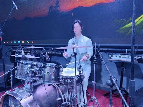 李胜伟 乐队往事青田巡演首站告捷音乐现场精彩继续 360娱乐你开心就好