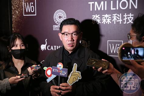 杜汶澤當首投族自嘲選的人都沒上 還要化身耶誕老人發200萬獎學金 鏡週刊 Mirror Media