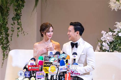 งานแต่ง แพทริเซีย โน้ต แหวนหมั้นอลังการ เพชรเม็ดโตสุดวิบวับ ชัดแบบไม่