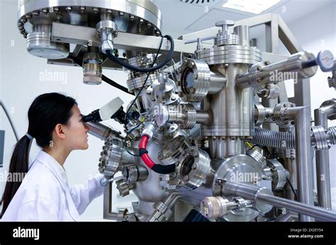 Researcher Surface Spectrometer Photoelectron Spectroscopy Auger Electron Spectroscopy Aes